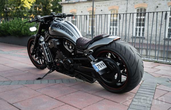 Harley-Davidson VRSCDX 2007 Tallina, ar dzinēja tilpumu 1.13 L un nobraukumu 0 tūkst. km par 22900 €, foto 4 vietnē AUTOMOTO.COM.LV