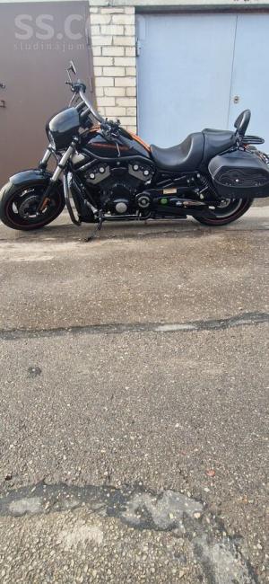 Harley-Davidson VRSCDX 2007 in Riga, with an engine capacity of 1.13 L and mileage of 0 thousand km for 14000 €, photo 3 on AUTOMOTO.COM.LV
