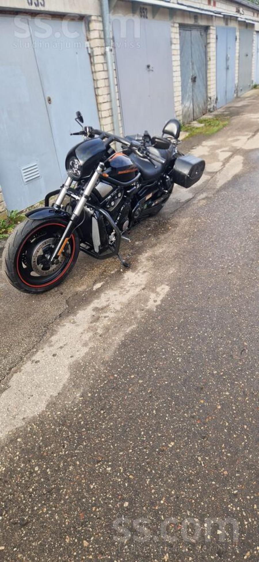 Harley-Davidson VRSCDX 2007 in Riga, with an engine capacity of 1.13 L and mileage of 0 thousand km for 14000 €, photo 5 on AUTOMOTO.COM.LV