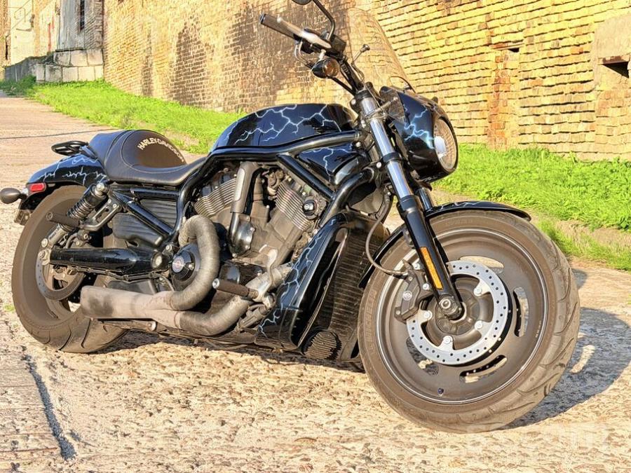 Harley-Davidson VRSCDX 2011 in Riga, with an engine capacity of 1.25 L and mileage of 0 thousand km for 12300 €, photo 6 on AUTOMOTO.COM.LV