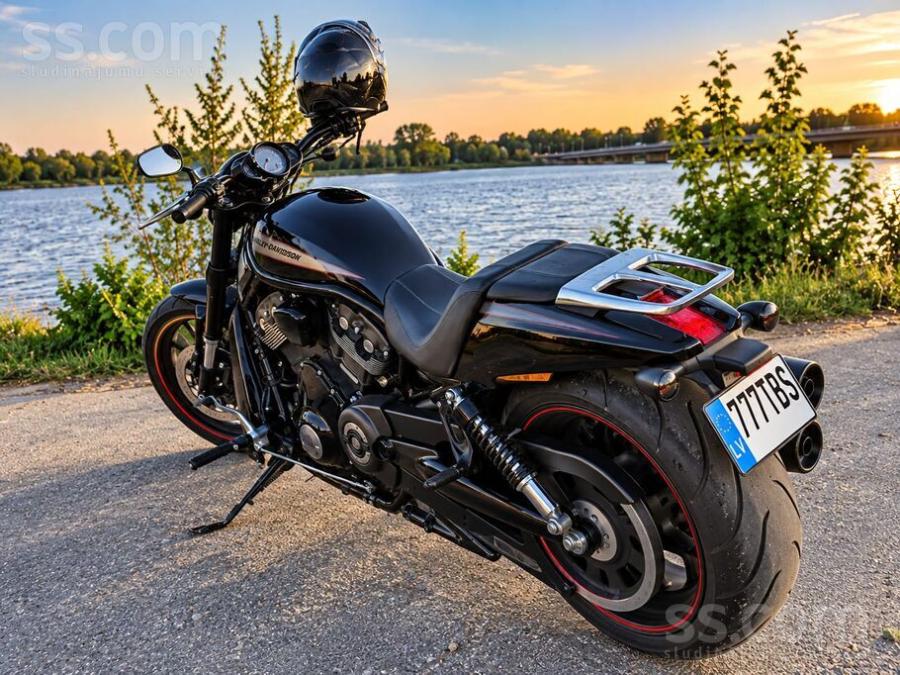 Harley-Davidson VRSCDX 2016 in Riga, with an engine capacity of 1.25 L and mileage of 0 thousand km for 15400 €, photo 4 on AUTOMOTO.COM.LV