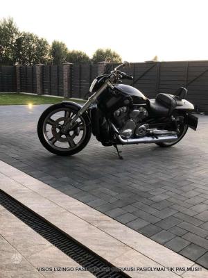Black Harley-Davidson VRSCF 2013 in Kretinga, with an engine capacity of 1.25 L and mileage of 9 thousand km for 9999 €, photo 4 on AUTOMOTO.COM.LV