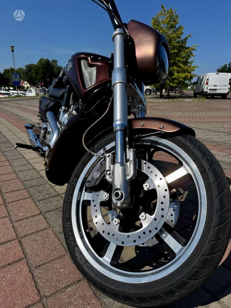 Brown Harley-Davidson VRSCF 2016 in Silute, with an engine capacity of 1.25 L and mileage of 28 thousand km for 13500 €, photo 11 on AUTOMOTO.COM.LV