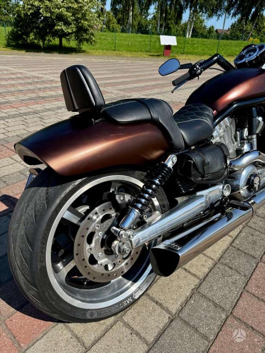 Brown Harley-Davidson VRSCF 2016 in Silute, with an engine capacity of 1.25 L and mileage of 28 thousand km for 13500 €, photo 14 on AUTOMOTO.COM.LV