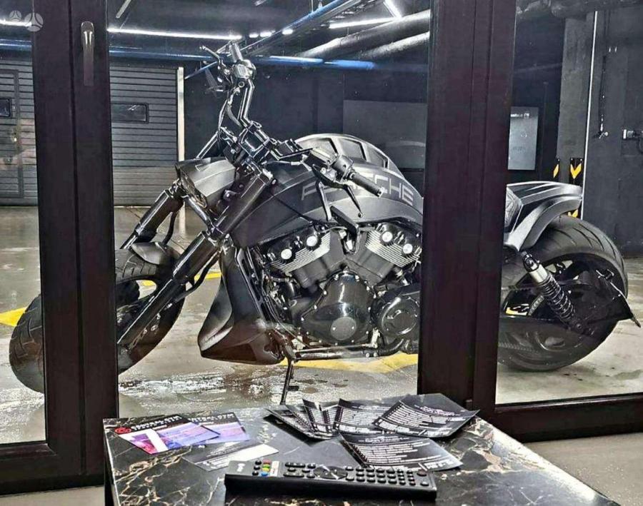 Pelēks Harley-Davidson VRSCF 2014 Viļņa, ar dzinēja tilpumu 1.25 L un nobraukumu 35 tūkst. km par 17900 €, foto 2 vietnē AUTOMOTO.COM.LV