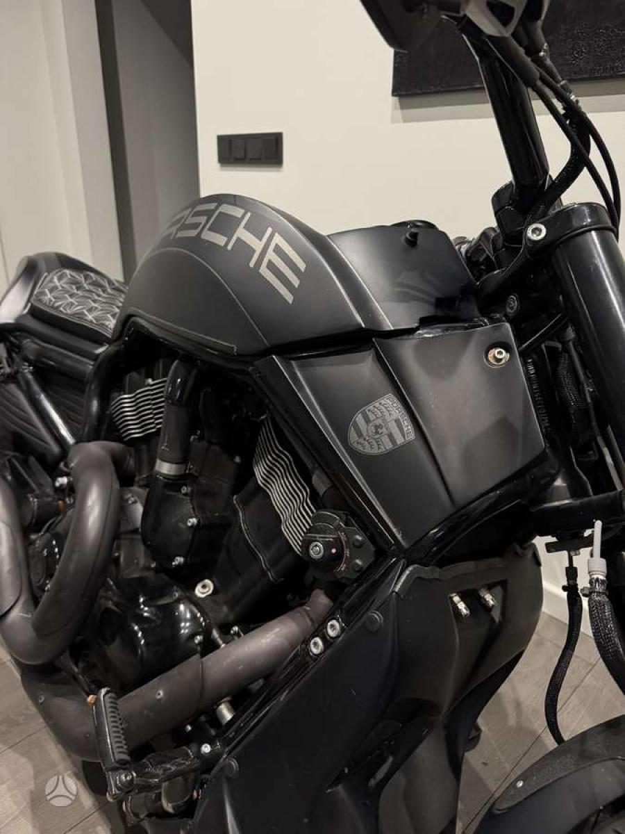Pelēks Harley-Davidson VRSCF 2014 Viļņa, ar dzinēja tilpumu 1.25 L un nobraukumu 35 tūkst. km par 17900 €, foto 14 vietnē AUTOMOTO.COM.LV