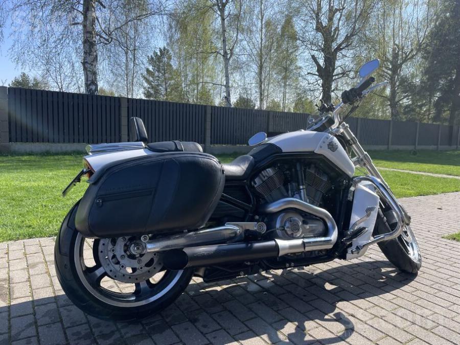 Harley-Davidson VRSCF 2011 Rīga, ar dzinēja tilpumu 1.25 L un nobraukumu 0 tūkst. km par 15200 €, foto 6 vietnē AUTOMOTO.COM.LV