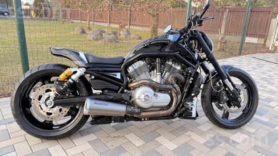 Harley-Davidson VRSCF 2015 Rīga, ar dzinēja tilpumu 1.25 L un nobraukumu 0 tūkst. km par 20000 €, foto 1 vietnē AUTOMOTO.COM.LV