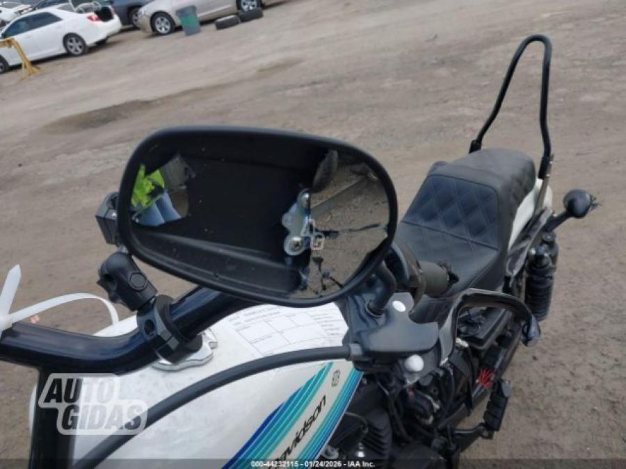 Black Harley-Davidson XL 0 in Klaipeda, with an engine capacity of 0.00 L and mileage of 0 thousand km for 3000 €, photo 16 on AUTOMOTO.COM.LV