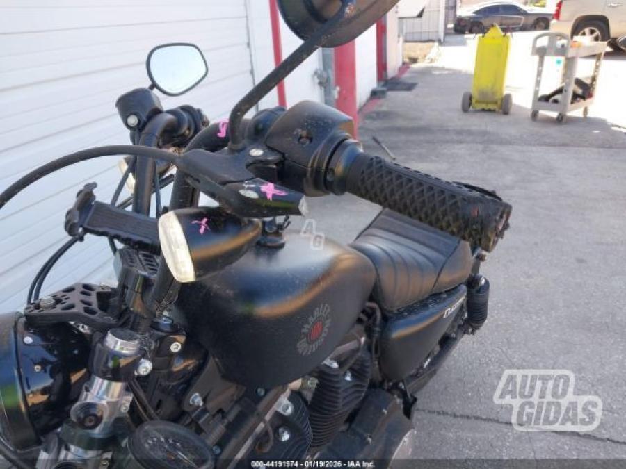 Black Harley-Davidson XL 0 in Klaipeda, with an engine capacity of 0.00 L and mileage of 0 thousand km for 5000 €, photo 16 on AUTOMOTO.COM.LV
