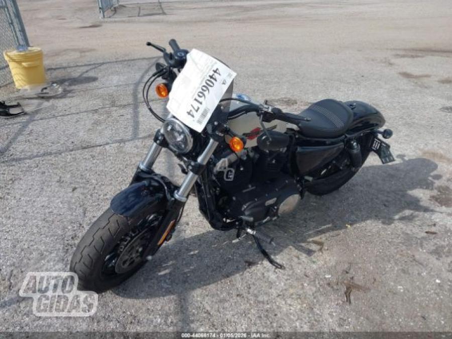 Black Harley-Davidson XL 0 in Klaipeda, with an engine capacity of 0.00 L and mileage of 0 thousand km for 7000 €, photo 3 on AUTOMOTO.COM.LV
