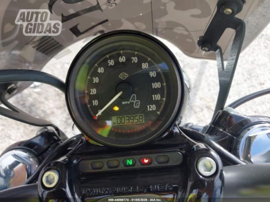 Black Harley-Davidson XL 0 in Klaipeda, with an engine capacity of 0.00 L and mileage of 0 thousand km for 7000 €, photo 8 on AUTOMOTO.COM.LV