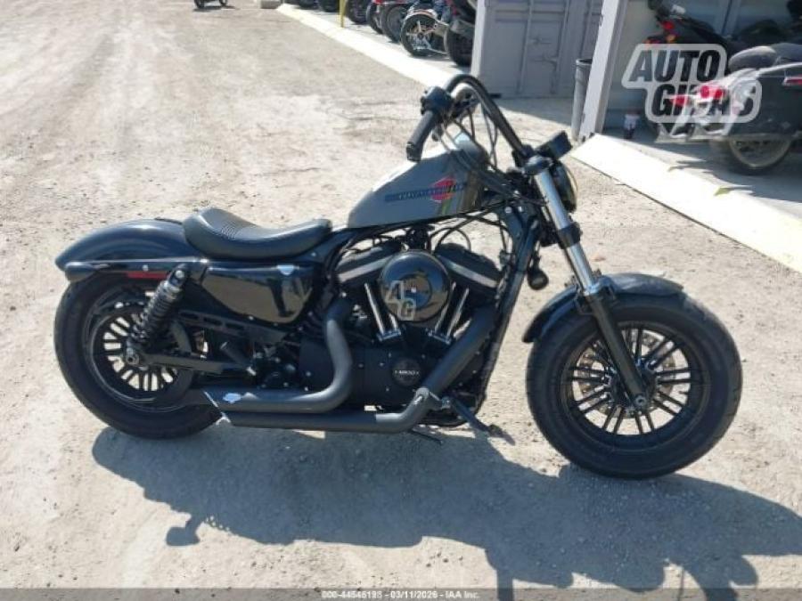 Black Harley-Davidson XL 0 in Klaipeda, with an engine capacity of 0.00 L and mileage of 0 thousand km for 4000 €, photo 13 on AUTOMOTO.COM.LV