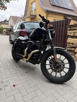 Black Harley-Davidson XL 2012 in Kaunas, with an engine capacity of 0.88 L and mileage of 20 thousand km for 5500 €, photo 5 on AUTOMOTO.COM.LV