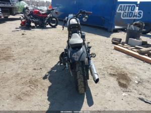 Black Harley-Davidson XL 2015 in Klaipeda, with an engine capacity of 1.20 L and mileage of 0 thousand km for 2800 €, photo 6 on AUTOMOTO.COM.LV