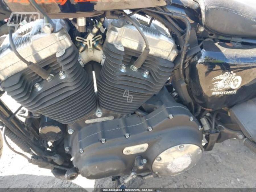 Black Harley-Davidson XL 2015 in Klaipeda, with an engine capacity of 1.20 L and mileage of 0 thousand km for 2800 €, photo 9 on AUTOMOTO.COM.LV