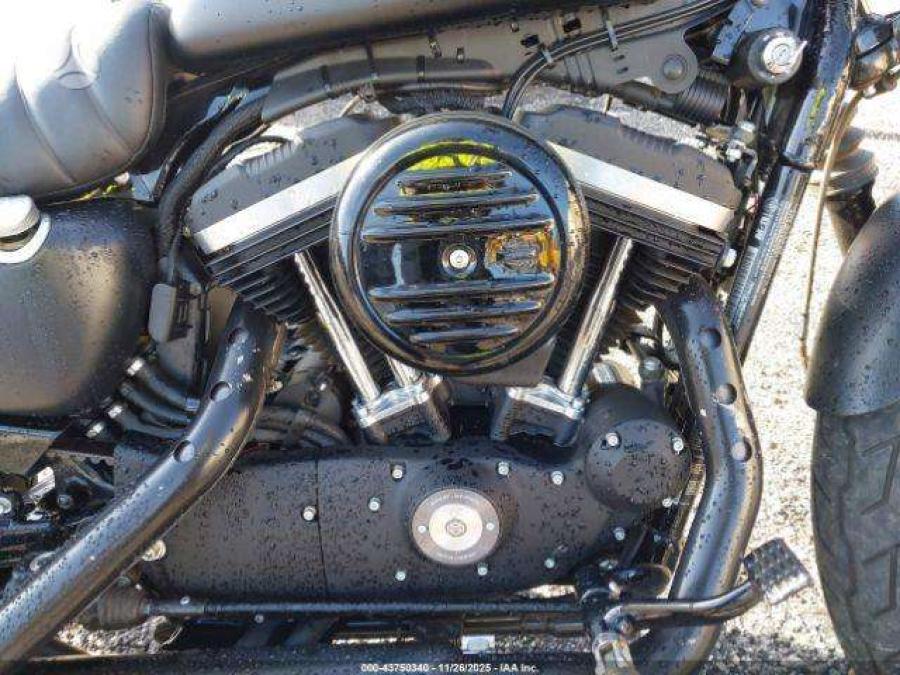 Black Harley-Davidson XL 2019 in Klaipeda, with an engine capacity of 0.88 L and mileage of 2 thousand km for 2000 €, photo 8 on AUTOMOTO.COM.LV