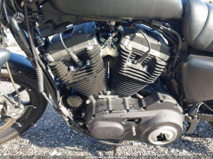 Black Harley-Davidson XL 2019 in Klaipeda, with an engine capacity of 0.88 L and mileage of 2 thousand km for 2000 €, photo 9 on AUTOMOTO.COM.LV