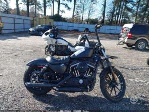 Black Harley-Davidson XL 2019 in Klaipeda, with an engine capacity of 0.88 L and mileage of 2 thousand km for 2000 €, photo 13 on AUTOMOTO.COM.LV