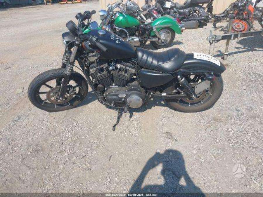 Black Harley-Davidson XL 2021 in Klaipeda, with an engine capacity of 0.88 L and mileage of 1 thousand km for 2500 €, photo 12 on AUTOMOTO.COM.LV