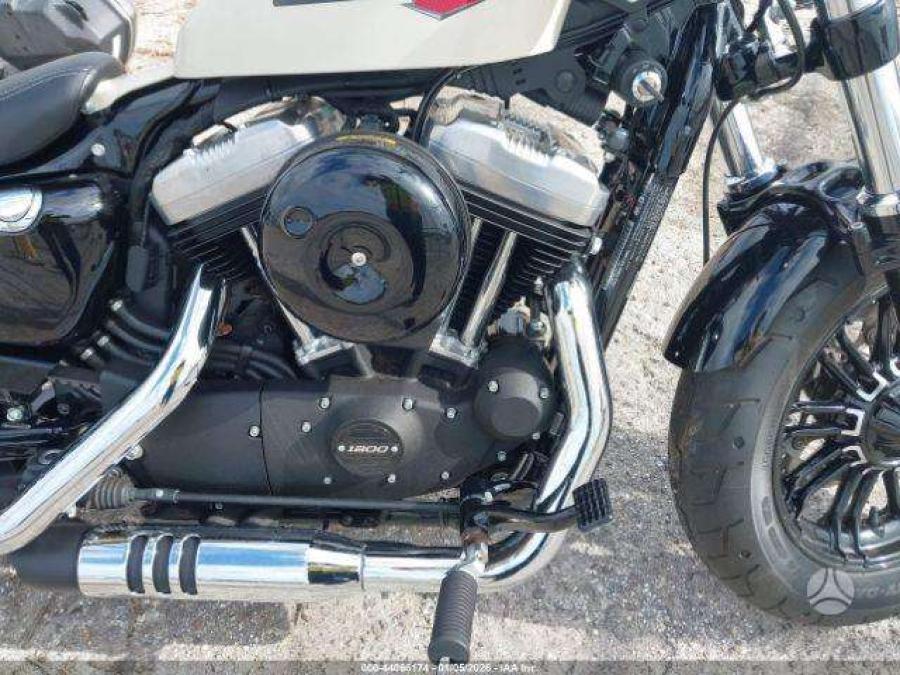 Black Harley-Davidson XL 2022 in Klaipeda, with an engine capacity of 1.20 L and mileage of 6 thousand km for 7000 €, photo 8 on AUTOMOTO.COM.LV