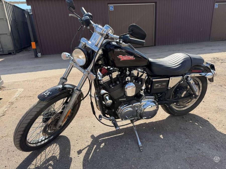 Harley-Davidson XL 2001 Šauļi, ar dzinēja tilpumu 1.20 L un nobraukumu 28 tūkst. km par 2700 €, foto 1 vietnē AUTOMOTO.COM.LV