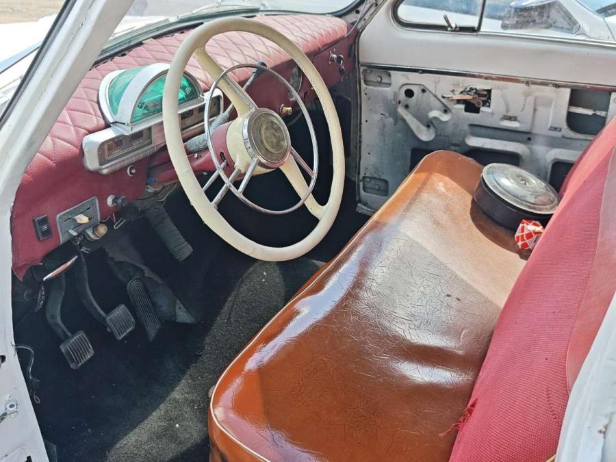 Sarkans HAZ 21 Volga 1960 Šauļi, ar dzinēja tilpumu 2.50 L un nobraukumu 55 tūkst. km par 2100 €, foto 3 vietnē AUTOMOTO.COM.LV