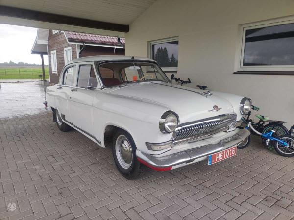 White HAZ 21 Volga 1961 in Vilnius, with an engine capacity of 2.45 L and mileage of 36 thousand km for 8000 €, photo 1 on AUTOMOTO.COM.LV