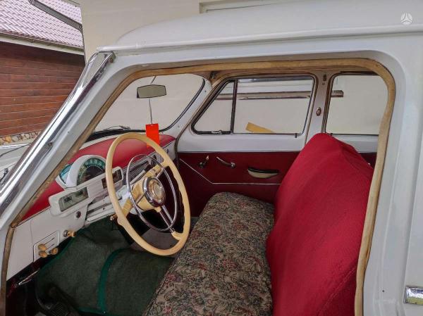 White HAZ 21 Volga 1961 in Vilnius, with an engine capacity of 2.45 L and mileage of 36 thousand km for 8000 €, photo 5 on AUTOMOTO.COM.LV