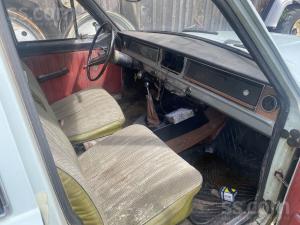 Синий ГАЗ 24 1976 в Цесис, объемом двигателя 2.40 л и пробегом 275 тыс. км за 750 €, фото 4 на AUTOMOTO.COM.LV