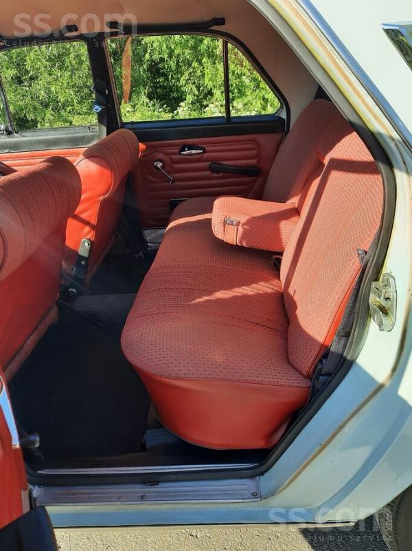 Grey HAZ 24 1984 in Riga, with an engine capacity of 2.40 L and mileage of 62 thousand km for 17200 €, photo 11 on AUTOMOTO.COM.LV