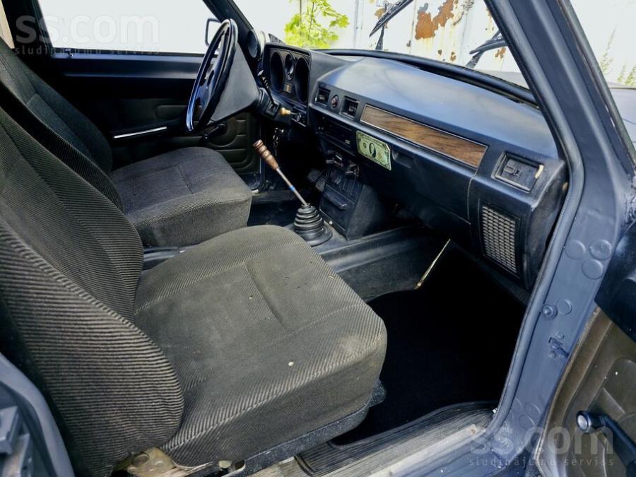 Grey HAZ 24 1988 in Riga, with an engine capacity of 2.40 L and mileage of 27 thousand km for 2490 €, photo 15 on AUTOMOTO.COM.LV