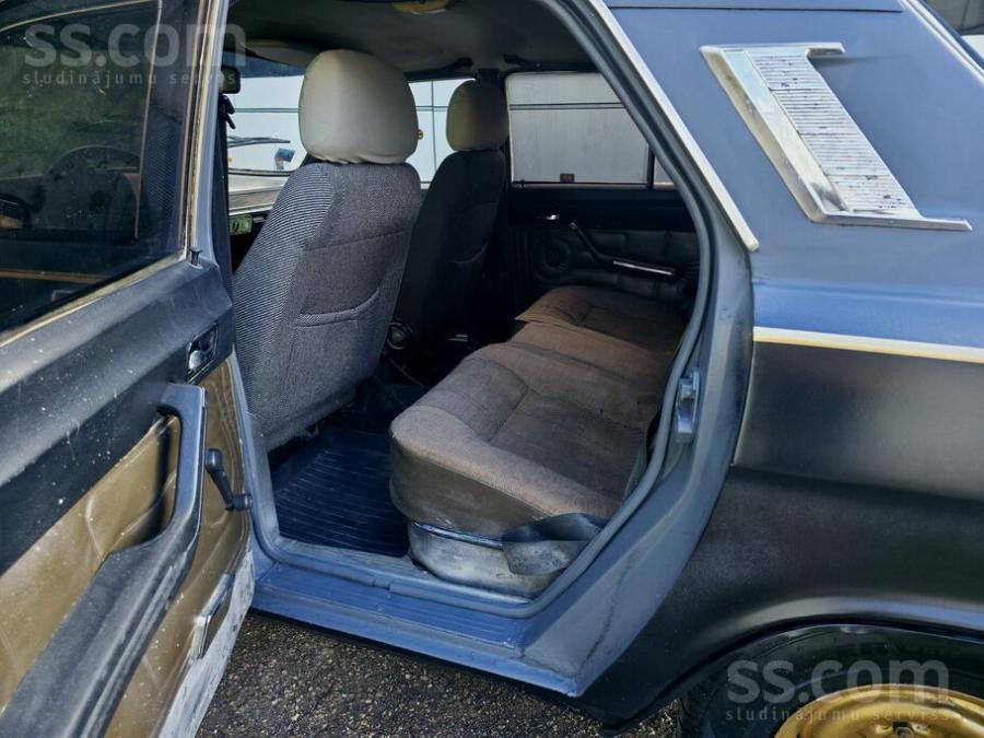 Grey HAZ 24 1988 in Riga, with an engine capacity of 2.40 L and mileage of 27 thousand km for 2490 €, photo 23 on AUTOMOTO.COM.LV