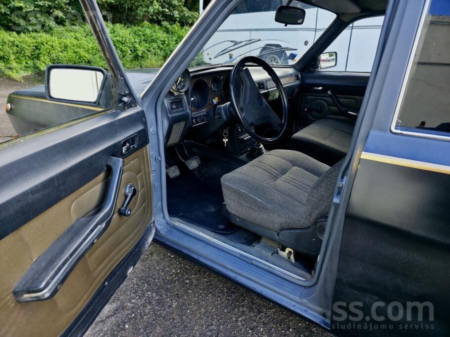 Grey HAZ 24 1988 in Riga, with an engine capacity of 2.40 L and mileage of 27 thousand km for 2490 €, photo 24 on AUTOMOTO.COM.LV