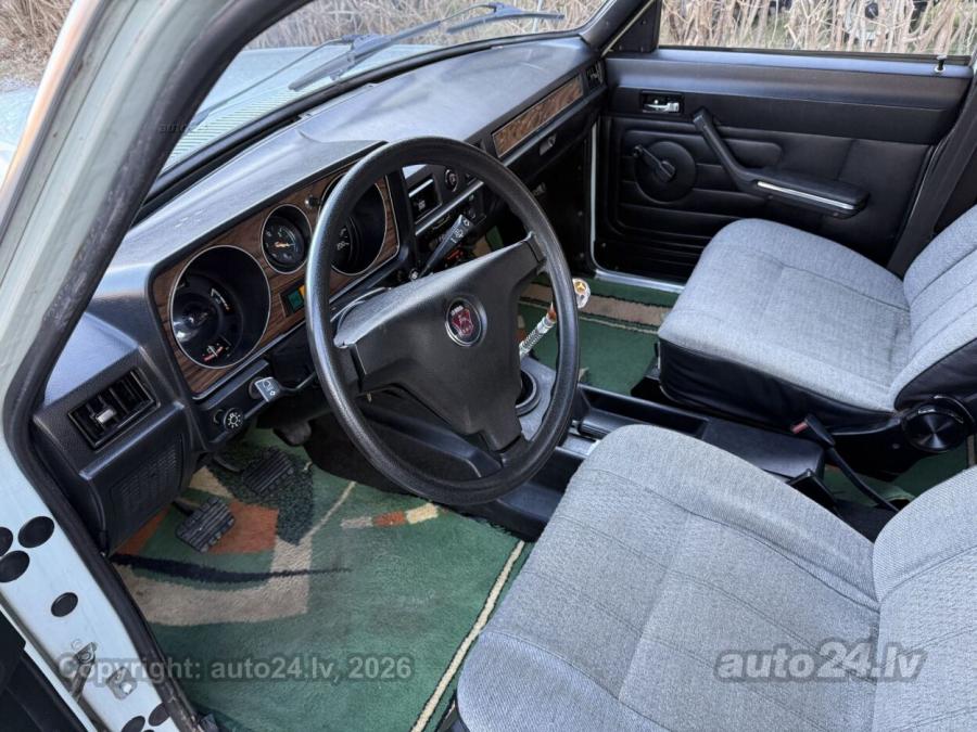 Pelēks HAZ 24 1990 Tallina, ar dzinēja tilpumu 2.40 L un nobraukumu 25 tūkst. km par 6900 €, foto 6 vietnē AUTOMOTO.COM.LV