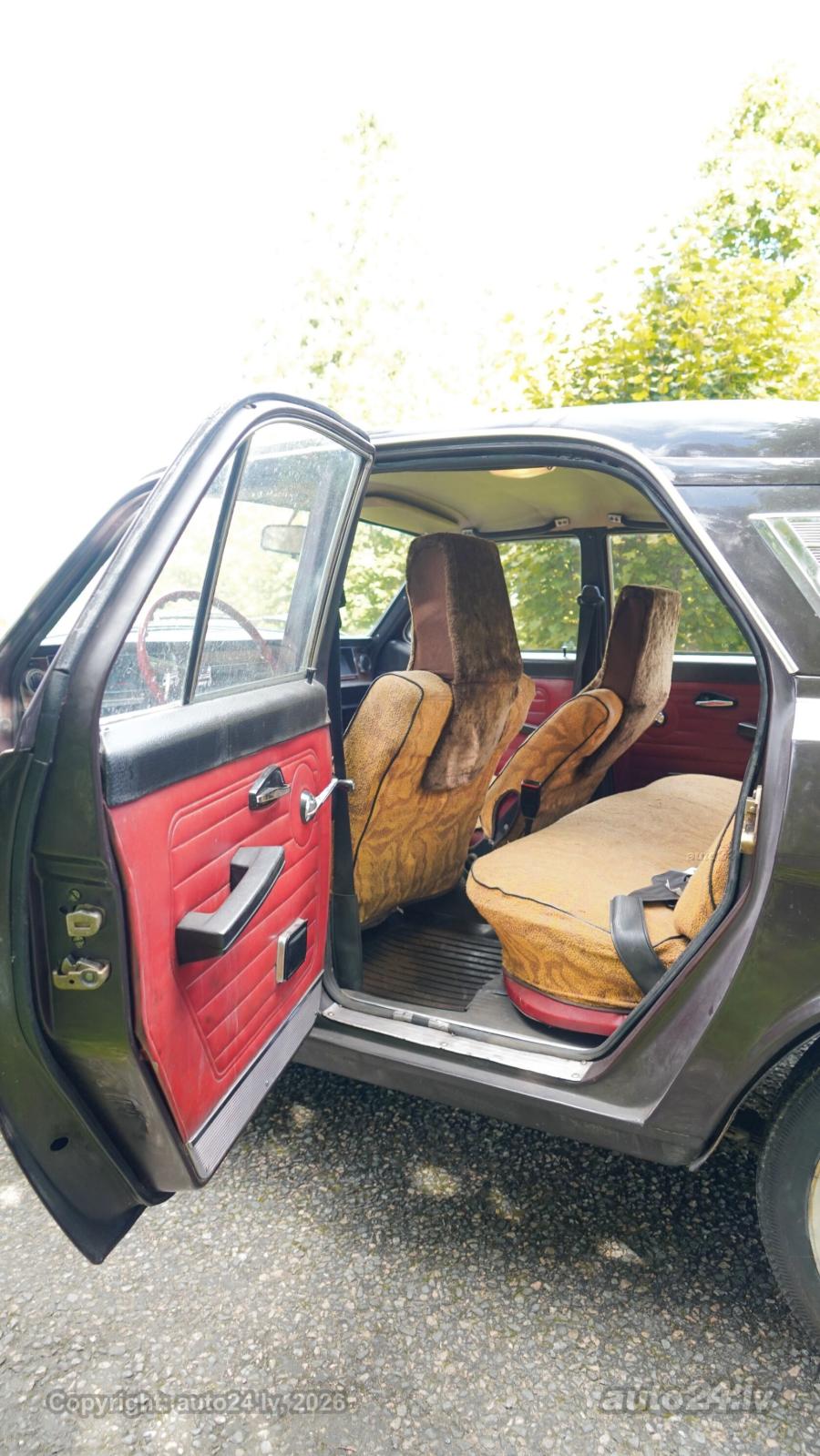 HAZ 24 1982 Pērnava, ar dzinēja tilpumu 2.40 L un nobraukumu 17 tūkst. km par 9200 €, foto 16 vietnē AUTOMOTO.COM.LV