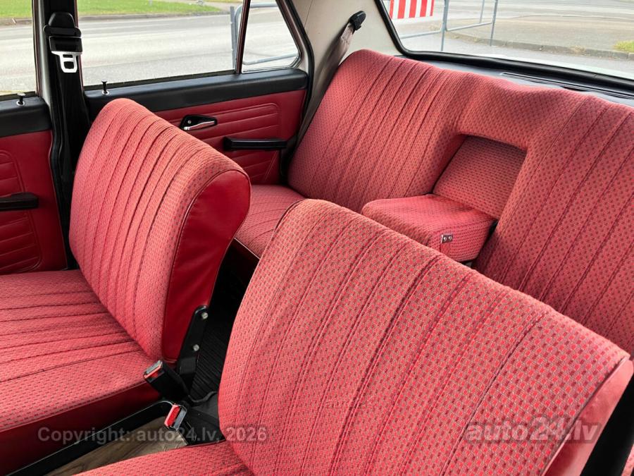 Balts HAZ 24 1982 Tallina, ar dzinēja tilpumu 2.40 L un nobraukumu 55 tūkst. km par 6750 €, foto 14 vietnē AUTOMOTO.COM.LV