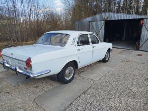 Balts HAZ 24 1983 Ogre, ar dzinēja tilpumu 2.40 L un nobraukumu 80 tūkst. km par 5000 €, foto  vietnē AUTOMOTO.COM.LV