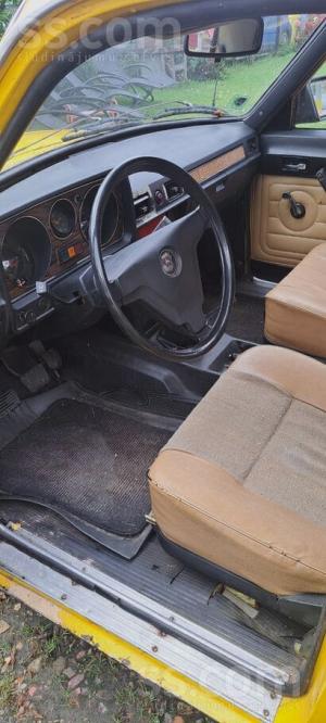 Желтый ГАЗ 24 1990 в Рига, объемом двигателя 2.40 л и пробегом 78 тыс. км за 2300 €, фото 8 на AUTOMOTO.COM.LV