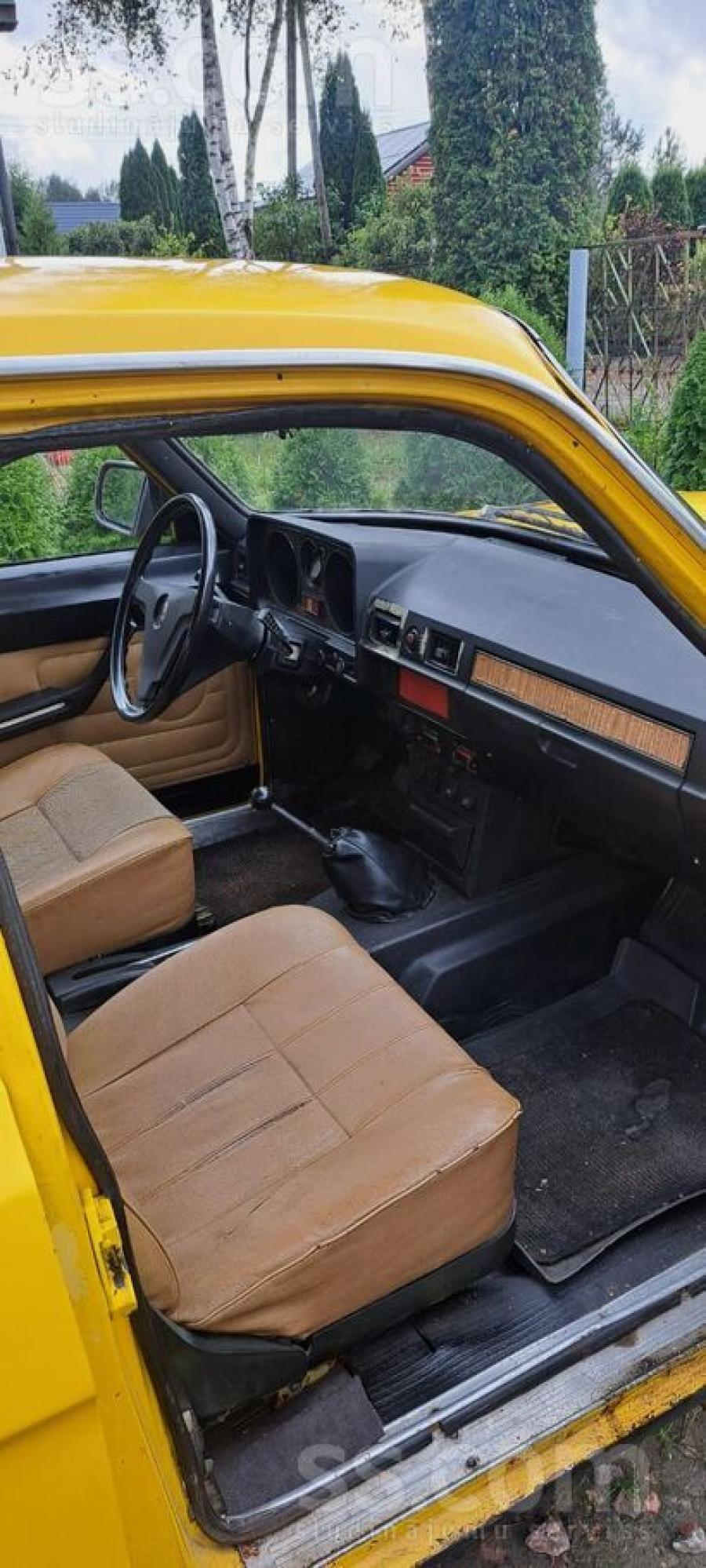 Желтый ГАЗ 24 1990 в Рига, объемом двигателя 2.40 л и пробегом 78 тыс. км за 2300 €, фото 9 на AUTOMOTO.COM.LV
