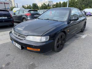 Melns Honda Accord 1998 Viļņa, ar dzinēja tilpumu 2.16 L un nobraukumu 293 tūkst. km par 750 €, foto 4 vietnē AUTOMOTO.COM.LV