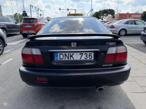 Melns Honda Accord 1998 Viļņa, ar dzinēja tilpumu 2.16 L un nobraukumu 293 tūkst. km par 750 €, foto 6 vietnē AUTOMOTO.COM.LV
