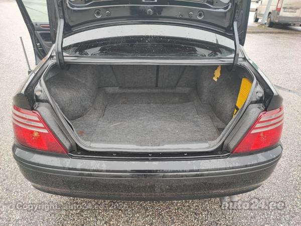 Black Honda Accord 2000 in Tartu, with an engine capacity of 1.90 L and mileage of 292 thousand km for 1299 €, photo 11 on AUTOMOTO.COM.LV