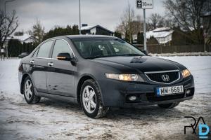 Melns Honda Accord 2003 Rīga, ar dzinēja tilpumu 2.00 L un nobraukumu 352 tūkst. km par 990 €, foto 3 vietnē AUTOMOTO.COM.LV