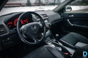 Melns Honda Accord 2003 Rīga, ar dzinēja tilpumu 2.00 L un nobraukumu 352 tūkst. km par 990 €, foto 7 vietnē AUTOMOTO.COM.LV