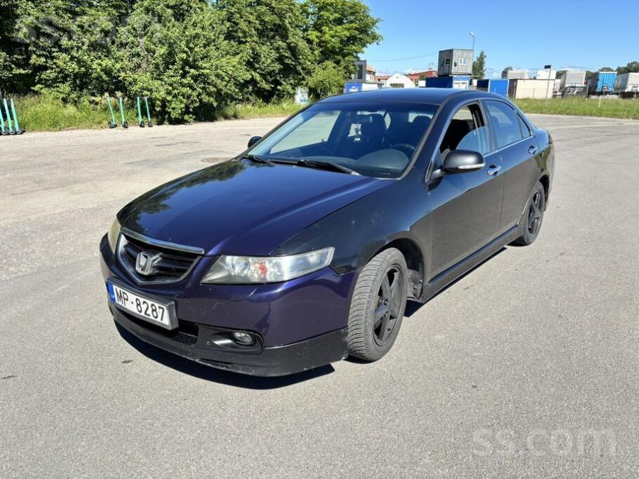 Melns Honda Accord 2003 Rīga, ar dzinēja tilpumu 2.40 L un nobraukumu 315 tūkst. km par 1500 €, foto 1 vietnē AUTOMOTO.COM.LV
