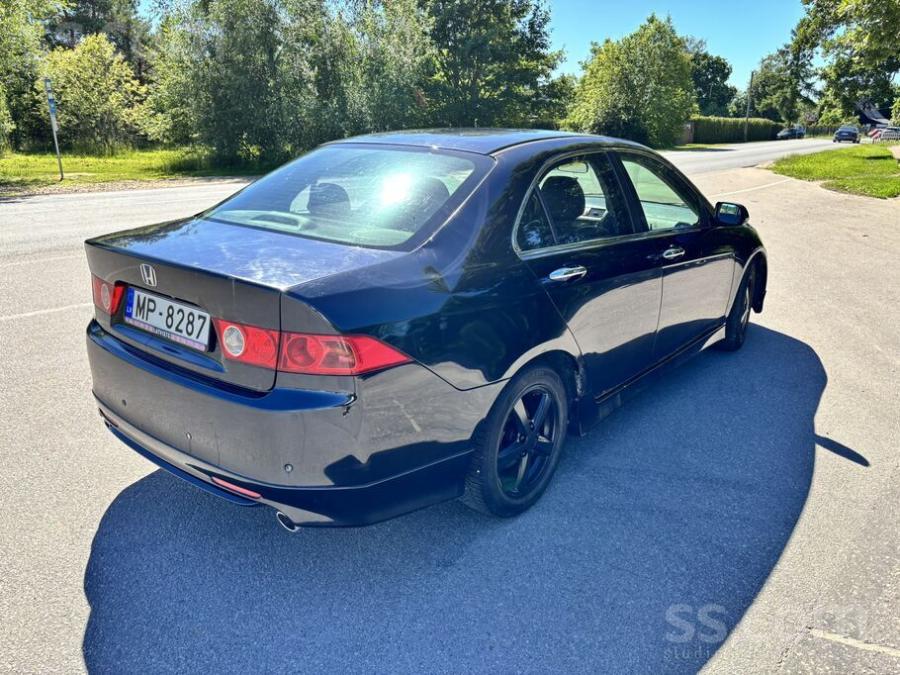 Melns Honda Accord 2003 Rīga, ar dzinēja tilpumu 2.40 L un nobraukumu 315 tūkst. km par 1500 €, foto 4 vietnē AUTOMOTO.COM.LV