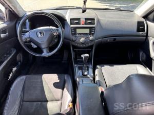 Melns Honda Accord 2003 Rīga, ar dzinēja tilpumu 2.40 L un nobraukumu 315 tūkst. km par 1500 €, foto 6 vietnē AUTOMOTO.COM.LV