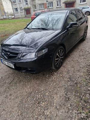 Melns Honda Accord 2004 Jelgava, ar dzinēja tilpumu 2.00 L un nobraukumu 224 tūkst. km par 3300 €, foto 7 vietnē AUTOMOTO.COM.LV