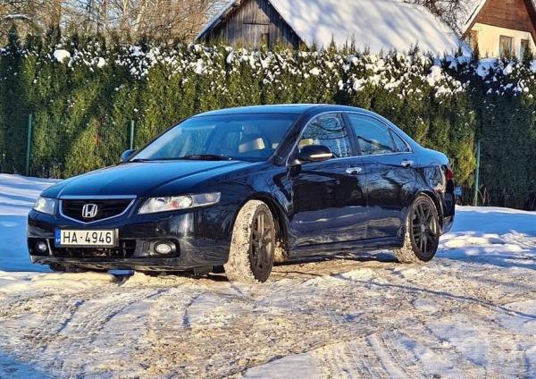 Melns Honda Accord 2004 Rīga, ar dzinēja tilpumu 2.40 L un nobraukumu 203 tūkst. km par 2450 €, foto 1 vietnē AUTOMOTO.COM.LV